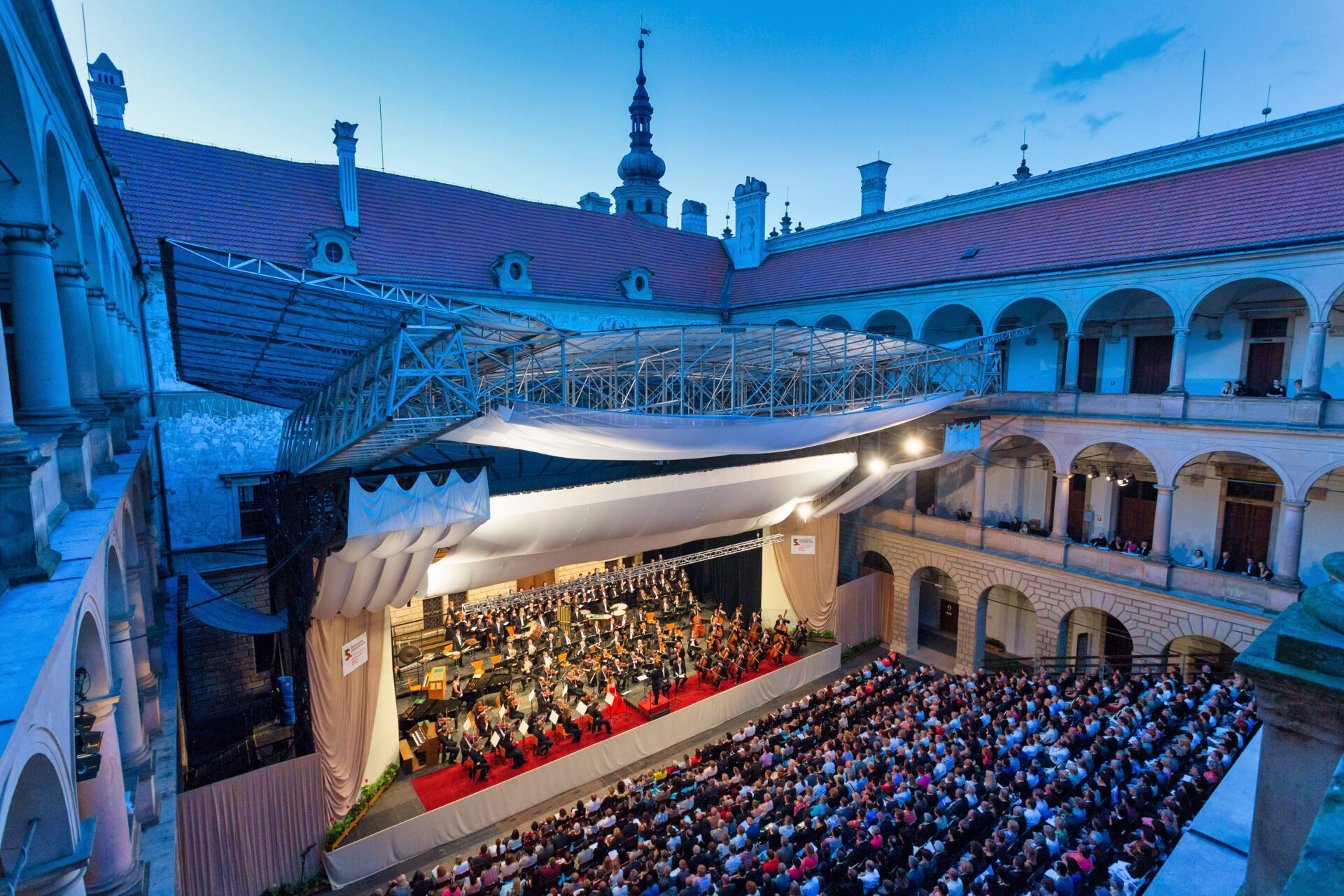 Carmina Burana & Pictures from Exhibition - Moravian Philharmonic ...